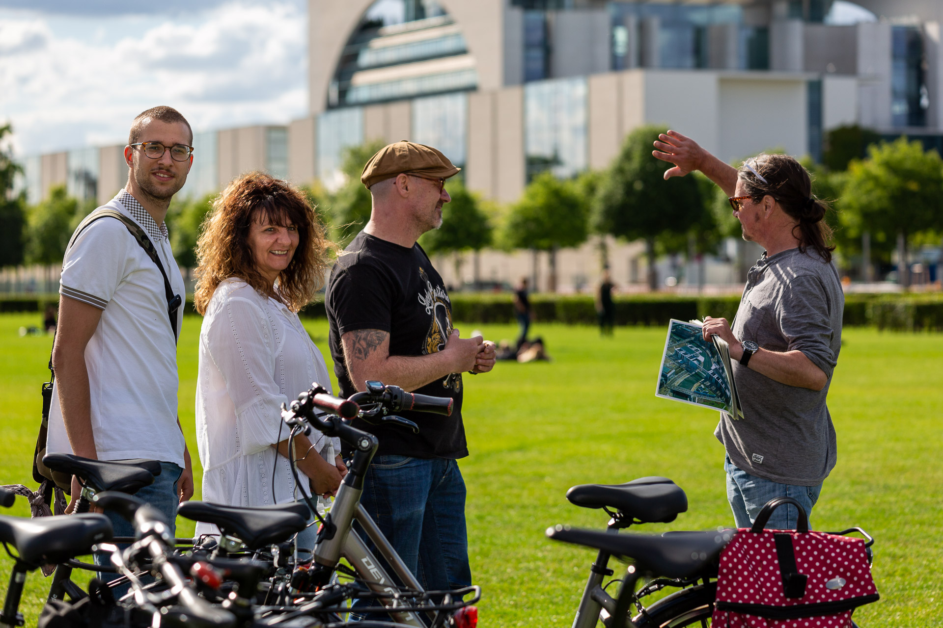 Berlin - city tours on foot, bike tours & e-bike tours